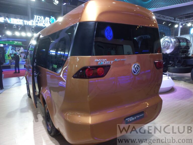 Ashok Leyland Bada Dost Xpress: The ingenious CNG mini-bus | Auto Expo ...